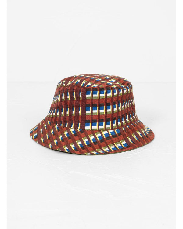 Nino Hat Riley, Brun